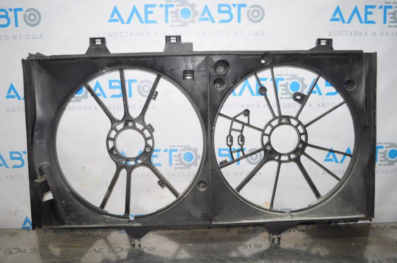 Difuzorul capacului radiatorului gol Toyota Camry v55 15-17 2.5 SUA ...