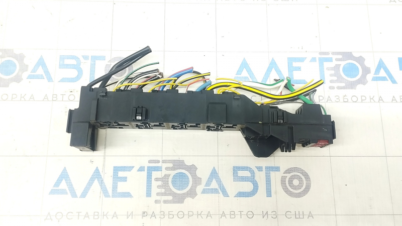 Блок предохранителей подкапотный правый Lexus IS250 06-13 черный ...