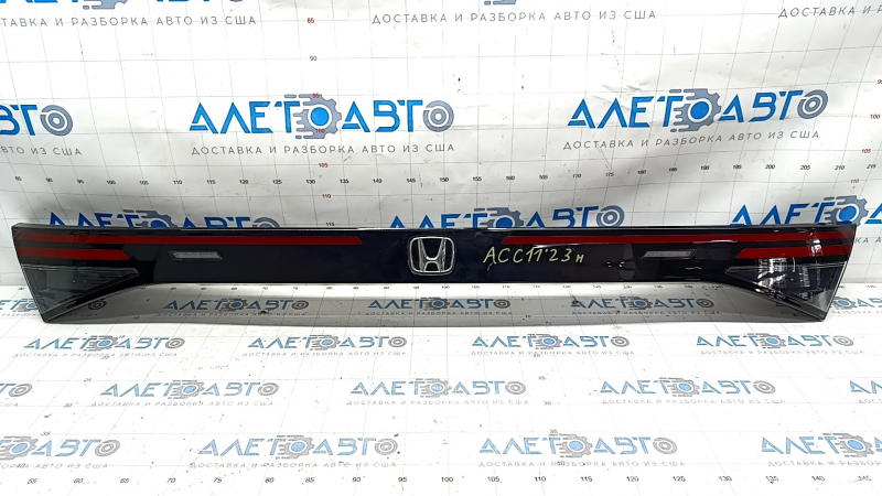 Фонарь внутренний крышка багажника Honda Accord 23-26 с эмблемой, царапины 3370030AA01 артикул ...