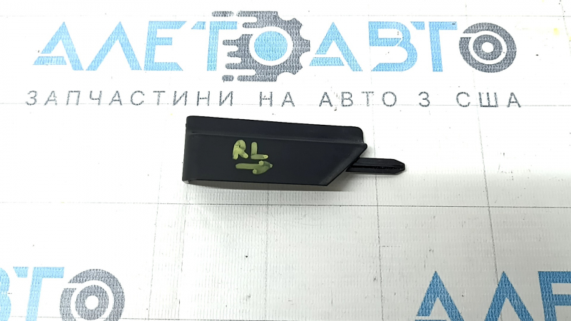 Накладка салазки петли центральная задняя левая Toyota Sienna 21-24 ...