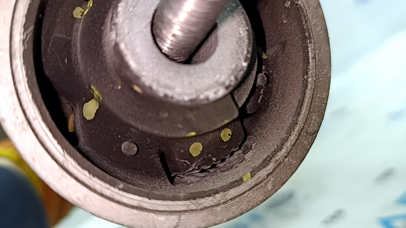 Подрамник задний BMW X5 G05 19-24 потрескан, порван сайлент 33316894149 ...