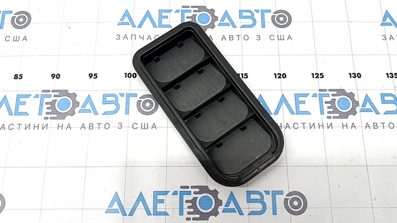 Щиток вентиляции правый Audi Q3 83A 19-25 7N0819465E артикул 782476 ...