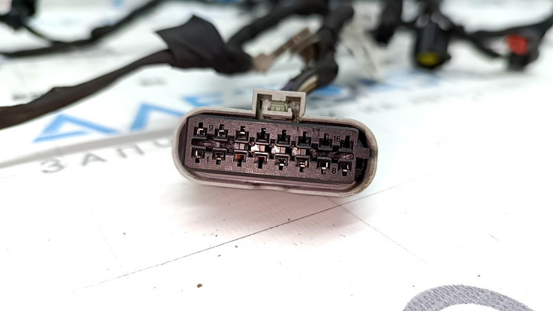 Проводка телевизора Jeep Grand Cherokee WL 21-23 68526629AC артикул ...