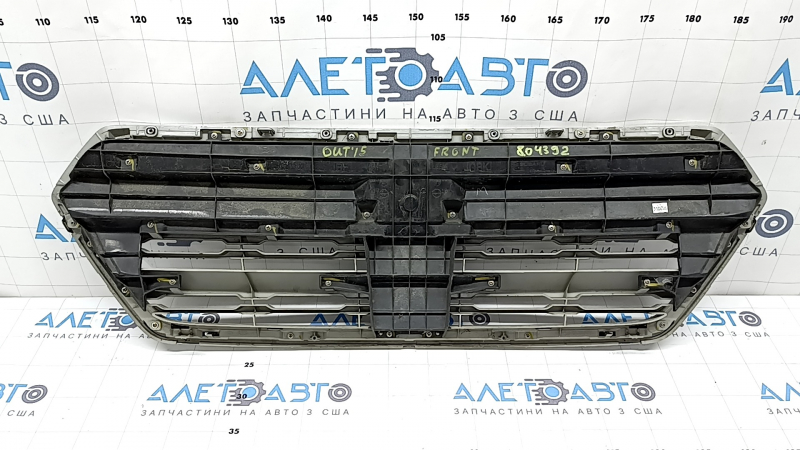 Решетка радиатора grill Subaru Outback 15-17 с эмблемой, песок ...
