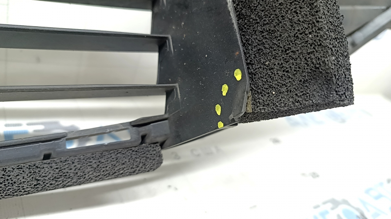 Grilă inferioară bară de protecție față Toyota Prius 50 16-18 structură ...